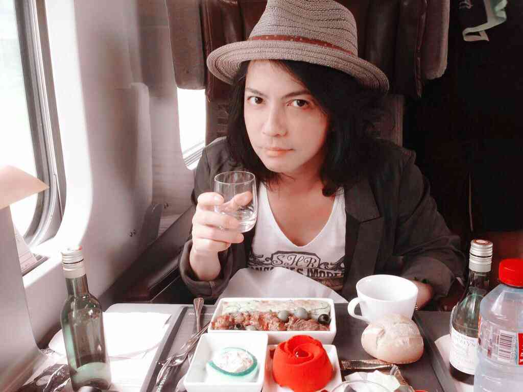 ワンオクTaka、HYDEと並び「ちょーナイスなパイセン！」 | ガールズちゃんねる - Girls Channel