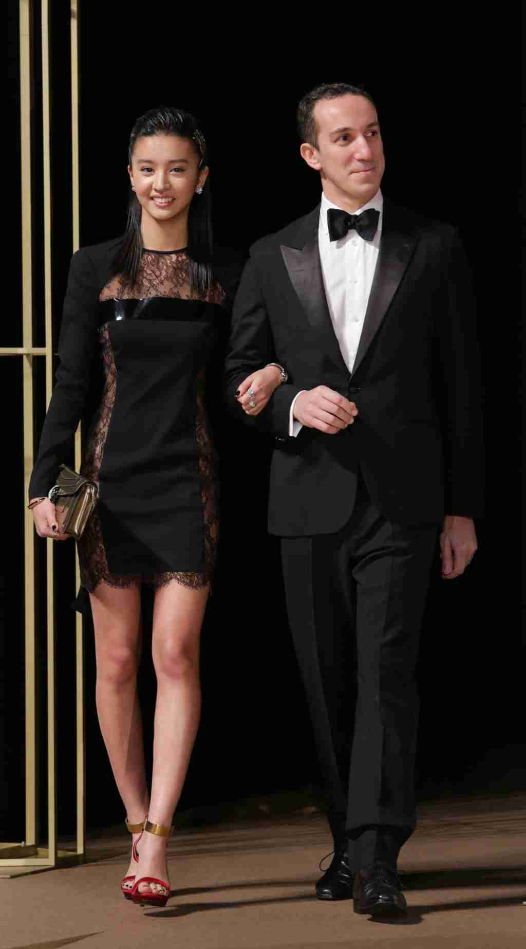 Koki,スキニーデニムのすらり美脚「足ほそっ！ながっ！顔ちっちゃ」絶賛の声 | ガールズちゃんねる - Girls Channel