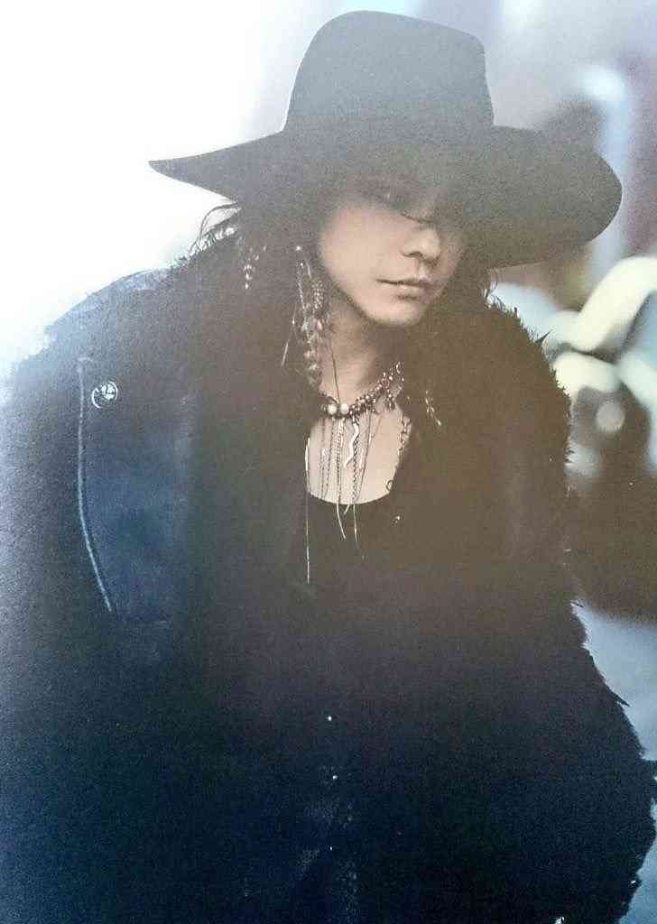 HYDE「かわいいから食べた」 ワンオクTakaとじゃれ合う姿にファン「最高」 | ガールズちゃんねる - Girls Channel