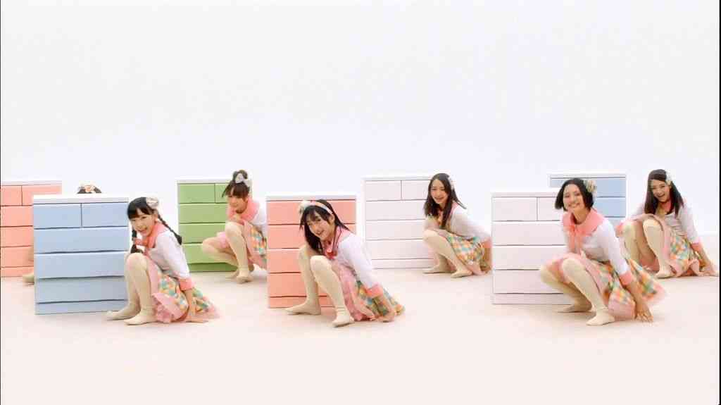 HKT48のパンチラCMが下品だと批判殺到w | ガールズちゃんねる - Girls Channel