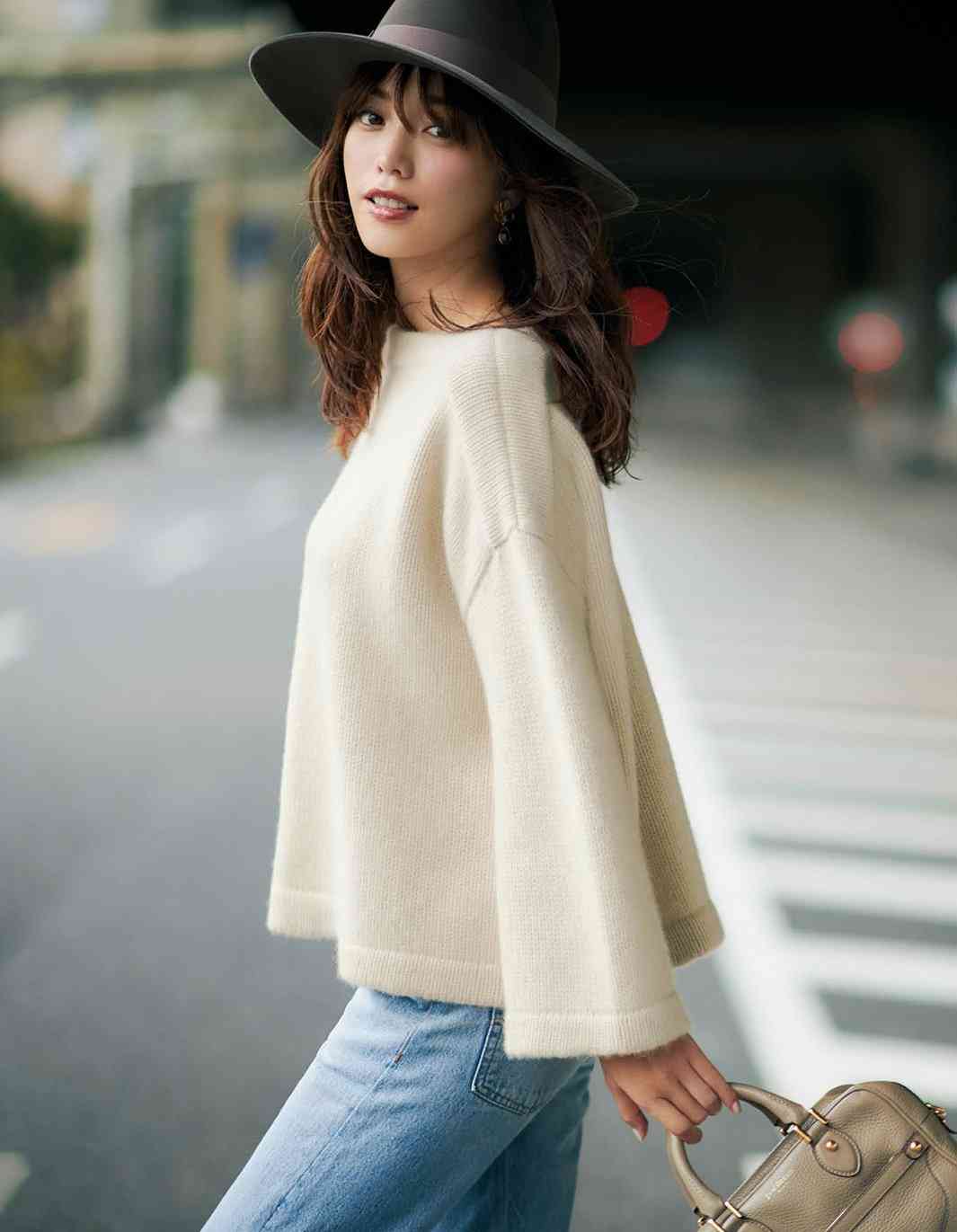 蛯原友里「Marisol（マリソル）」カバーモデルに「今の私が一番輝ける場所」 | ガールズちゃんねる - Girls Channel