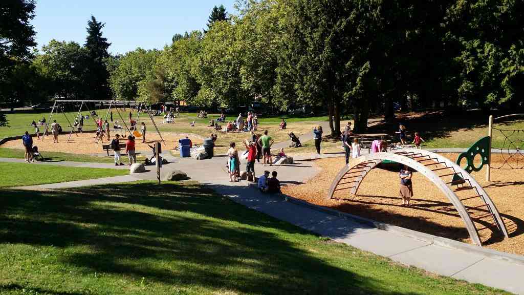 日本の親子連れはアメリカに比べてとっても静か 社会が「親子の声」に慣れればもっと寛容に | ガールズちゃんねる - Girls Channel