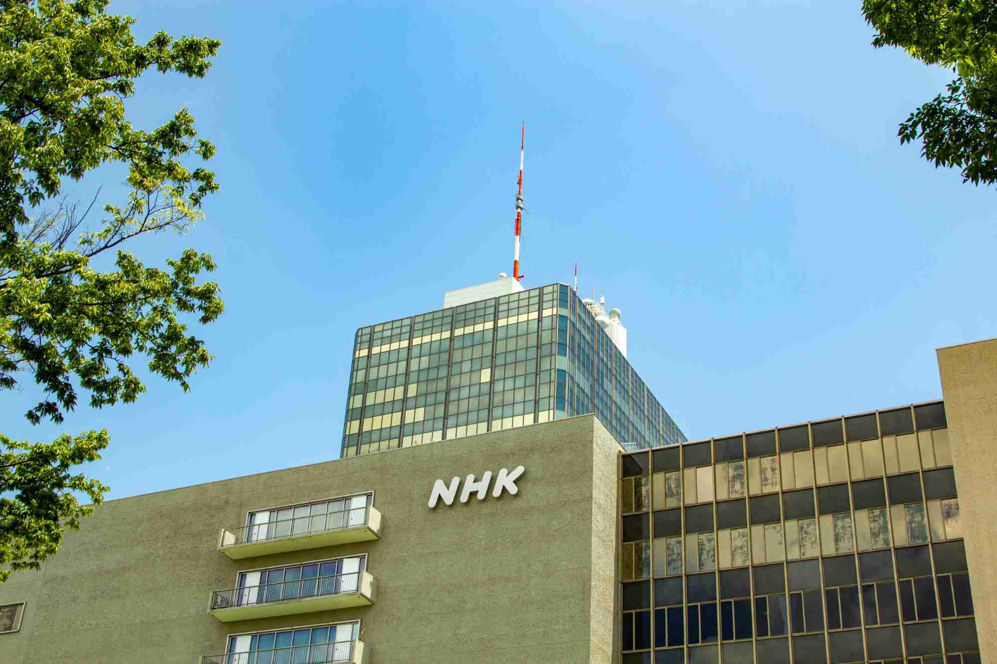 NHKの受信契約「5年で145万件減」の衝撃。内部から支払い義務化の声も、英BBCとは“決定的に違う”体質の問題 | ガールズちゃんねる - Girls Channel