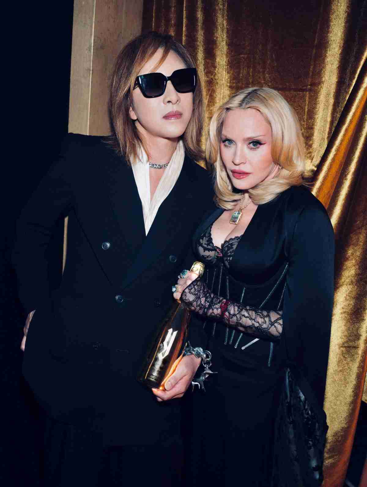 YOSHIKI、マドンナと歴史を刻む衝撃のツーショット SNSは爆発的反響「「美男美女でオーラ半端ない!」「コラボが始まる?」 | ガールズちゃんねる - Girls Channel