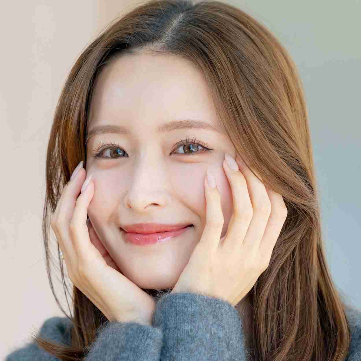 “石原さとみ似”で話題のインフルエンサー、SNS誹謗中傷に持論「相手にした時点で負け」実はSNSが苦手な30万人超フォロワーの新山桃子の素顔 | ガールズちゃんねる - Girls Channel